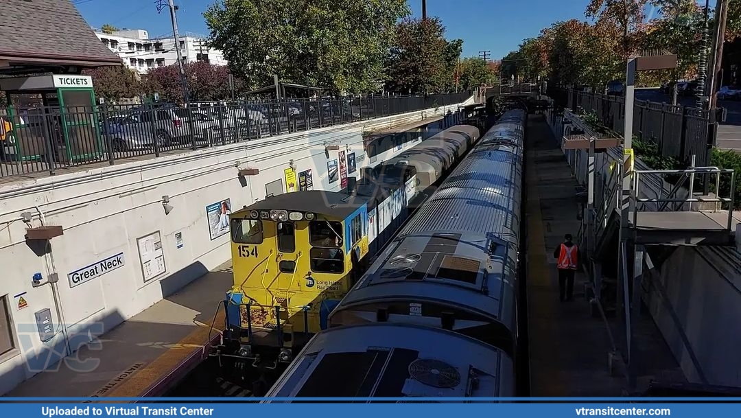 MTA New York City - Long Island Railroad - LIRR M7 enters Long Island ...