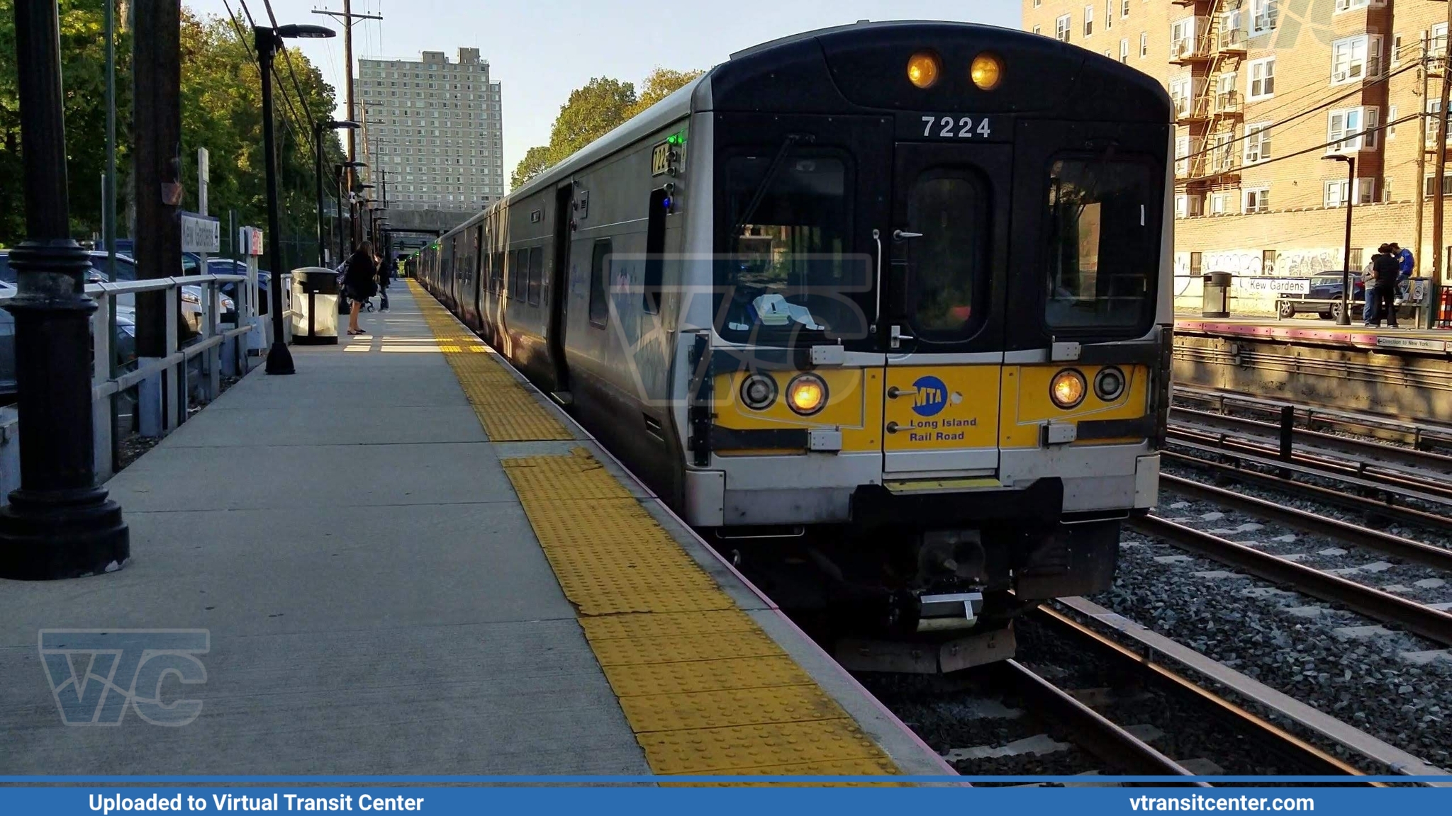 MTA New York City - Long Island Railroad - LIRR M7 enters Long Island City - VTC Multimedia