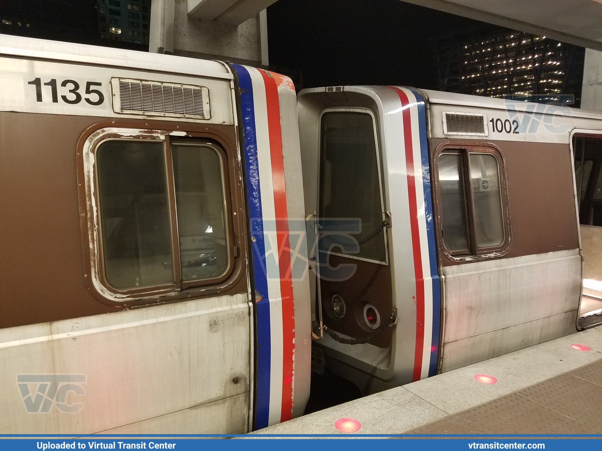 Washington D.C. Metro - WMATA Metro Silver Line back to back 1000 ...